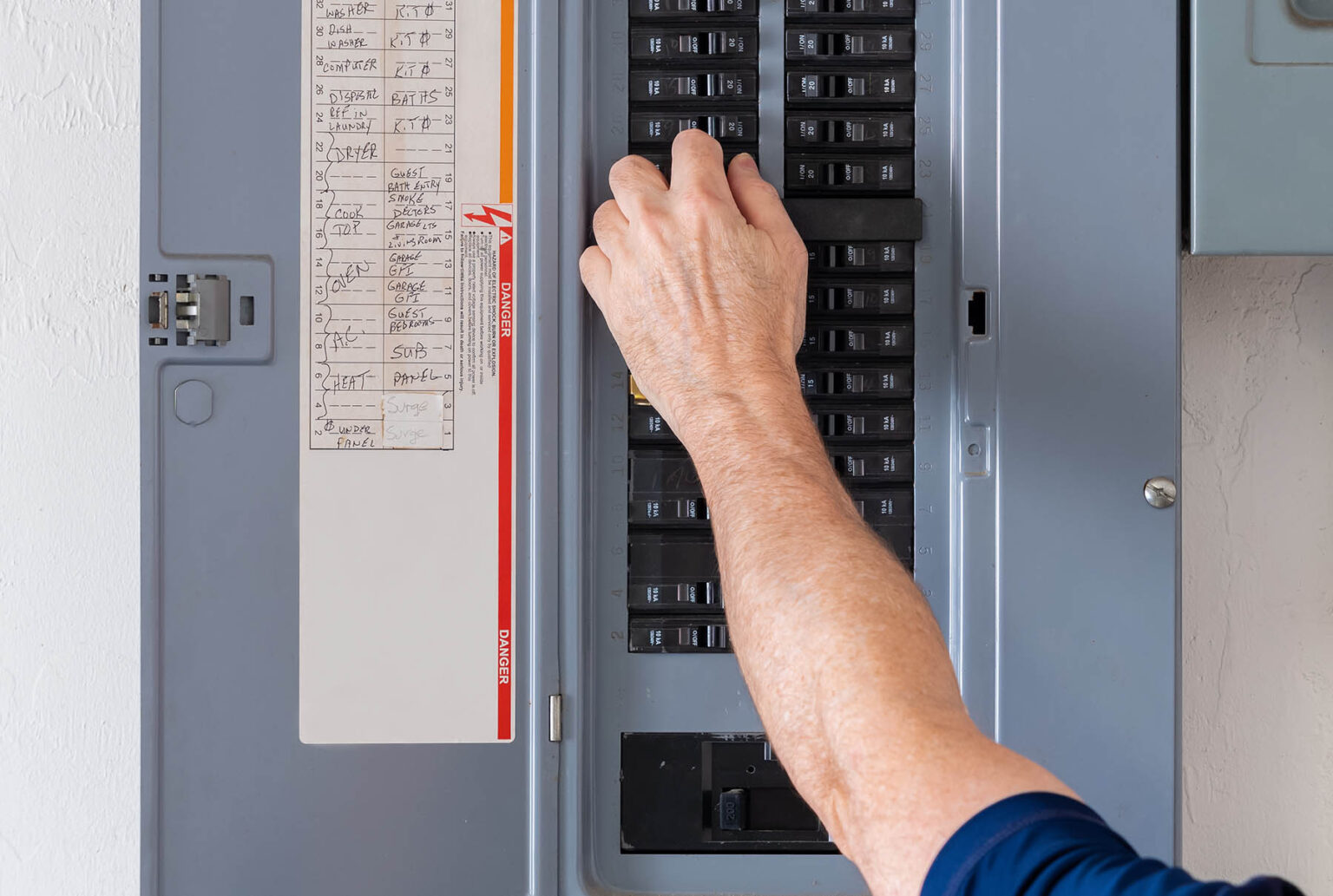Simple Electrical Repairs You Can Do at Home